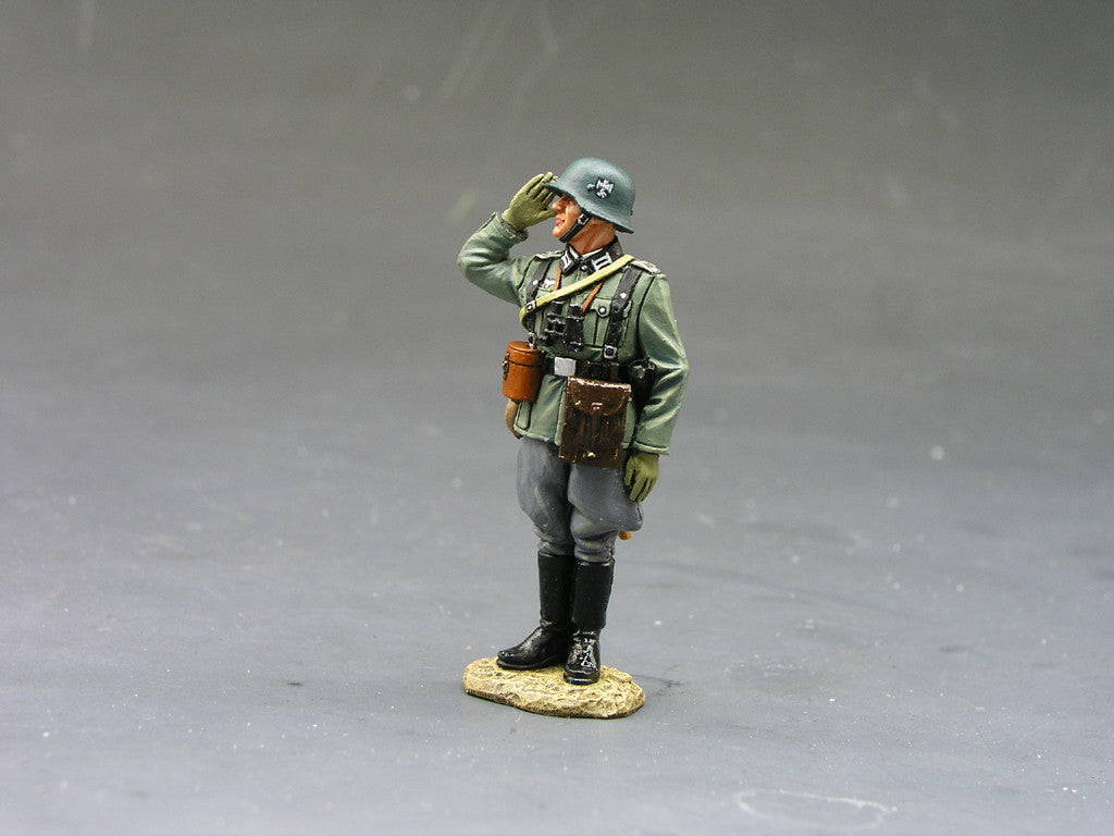 WS093 Standing Saluting German Officer – The History Store