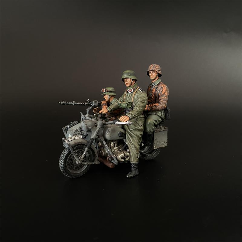 KU104 Waffen SS R75 Motorcycle with Sidecar B - with 3 Figures - The ...
